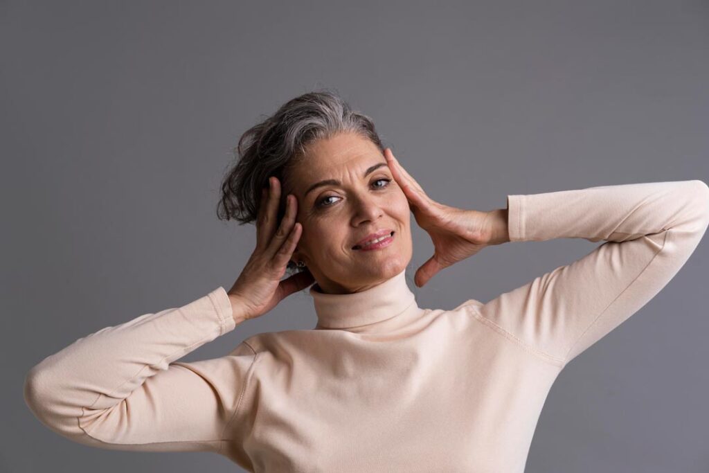 Como Enfrentar a Queda de Cabelo Pós-Menopausa: Guia Completo com ...